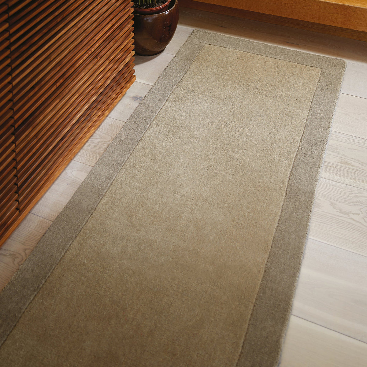 Borders Taupe Wool Rug Runner - Hug Rug